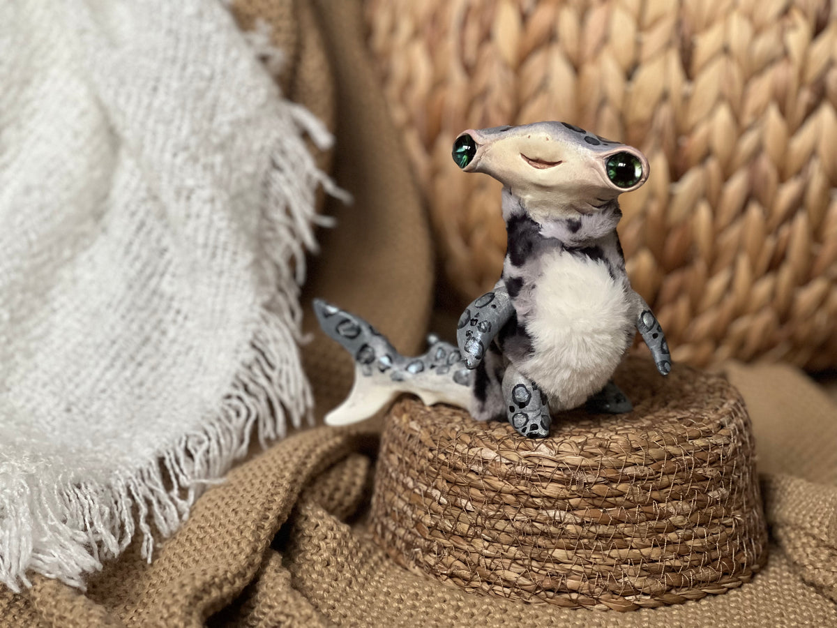 Hammerhead sharkling– leopard – Gift of Mercury