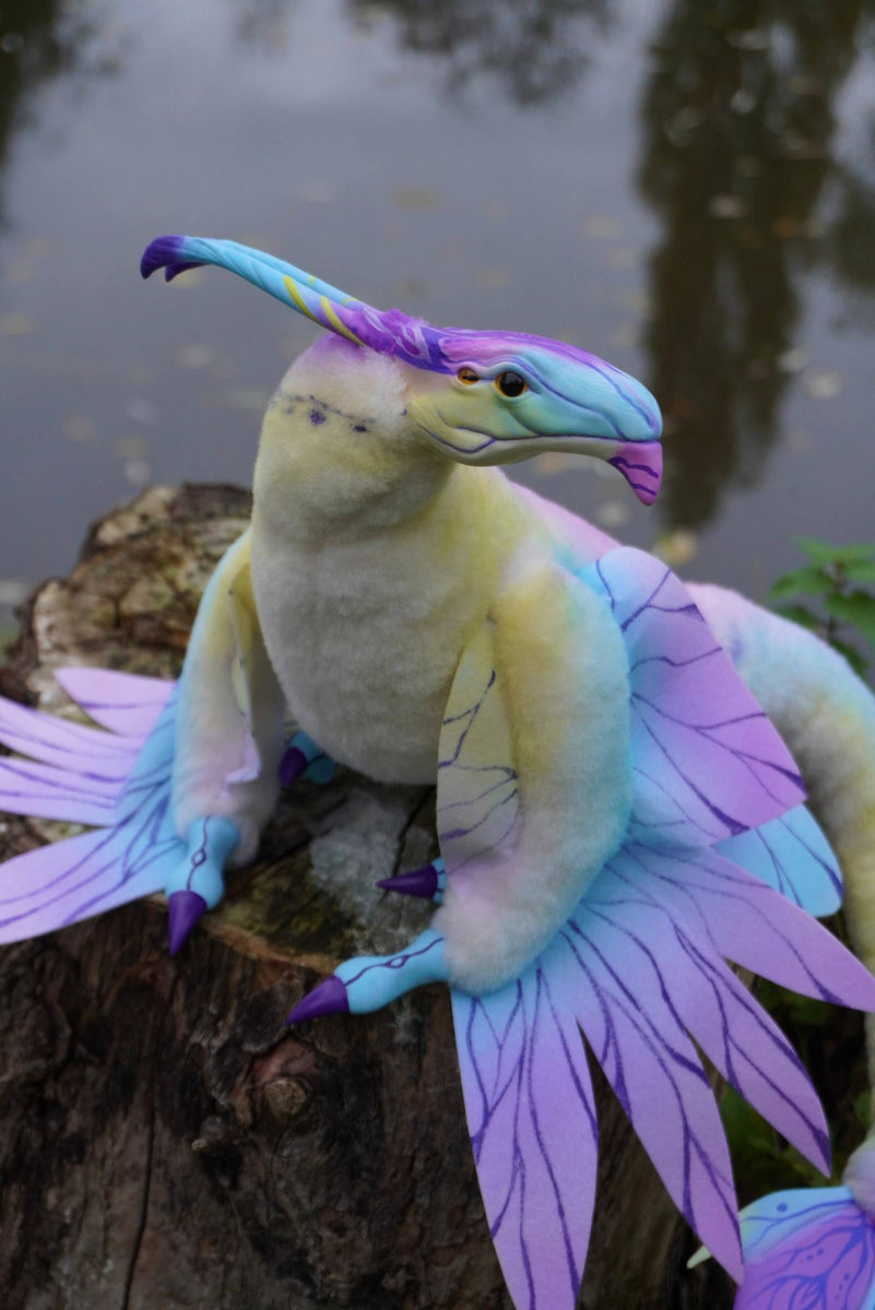 Great Mercurian Banshee — lemon violet – Gift of Mercury