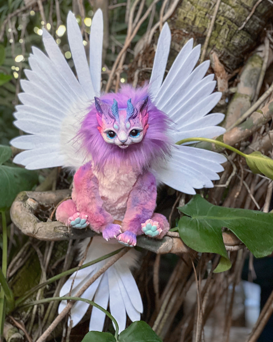 Purple harpy cat – Gift of Mercury