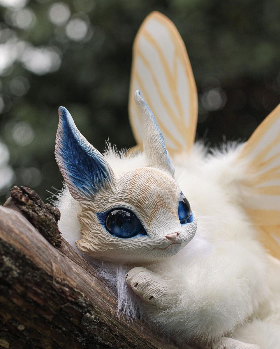 Moth-cat– White – Gift of Mercury