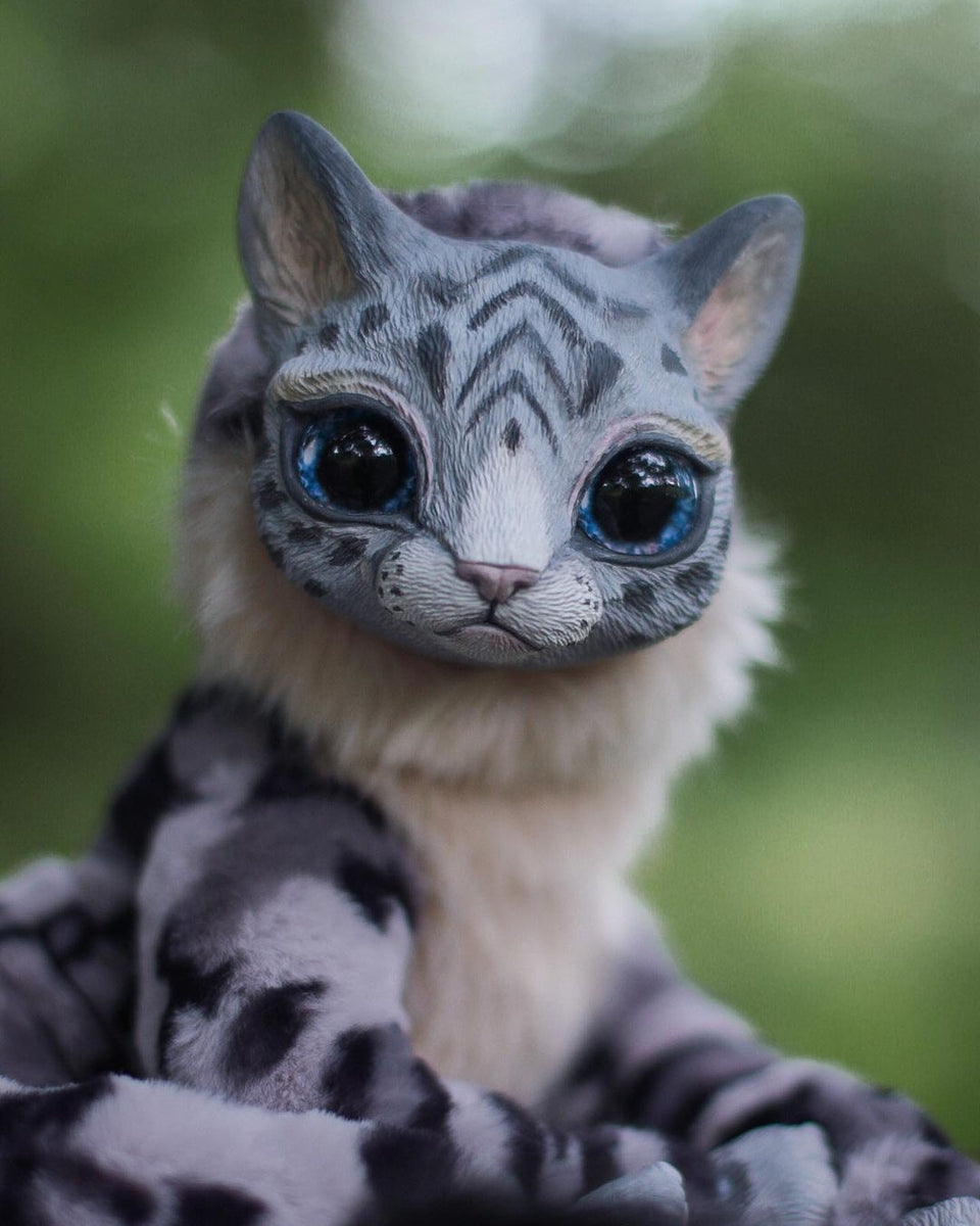 Snow leopard– Grey – Gift of Mercury